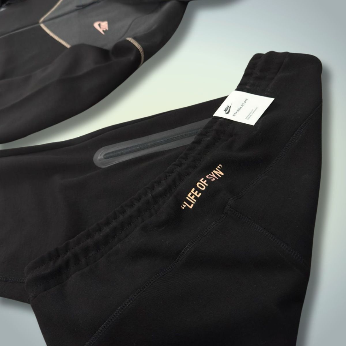 Nike x Syna World Tech Fleece muška trenirka, crna. Model 2024. Vrhuns ...
